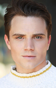 Cameron Deane Stewart - actor - biography, photo, best movies and TV shows
