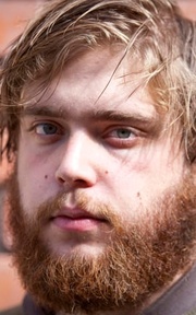 Симон Кёзер - актёр - биография, фото, лучшие фильмы и сериалы