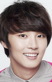Yoon Shi-Yoon - actor - biography, photo, best movies and TV shows