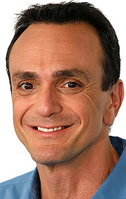 Hank Azaria - actor, director, writer, producer, author, dubbing: english