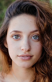 Miriam Moss - actress - biography, photo, best movies and TV shows