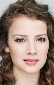 Lysandre Ménard - актриса, композитор, сценарист