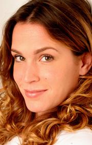 Ванесса Лоес - актриса - биография, фото, лучшие фильмы и сериалы