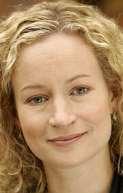 Lorraine Pilkington - actress, dubbing: english
