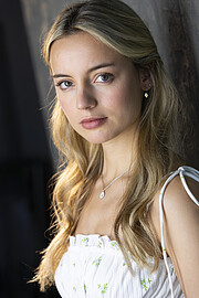 Toni Weiss - actress - biography, photo, best movies and TV shows