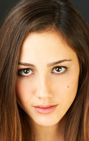 Zoe Belkin 2022