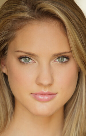 Ciara Hanna - actress - biography, photo, best movies and TV shows