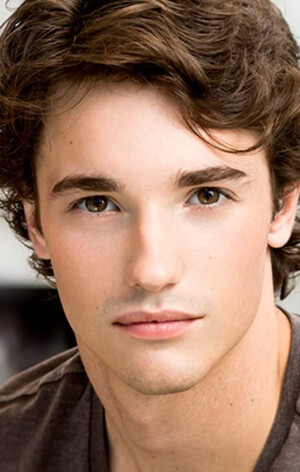 Steven Love - actor - biography, photo, best movies and TV shows