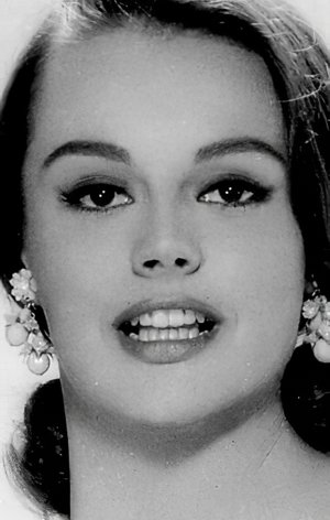 Lydia Grey's Instagram, Twitter & Facebook on IDCrawl