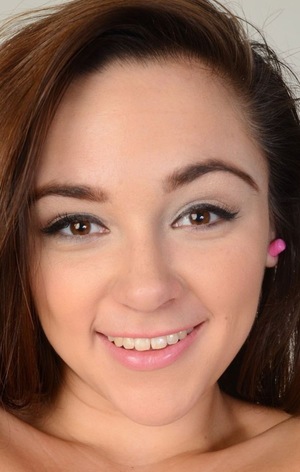 Zoey Foxx - actress - biography, photo, best movies and TV shows