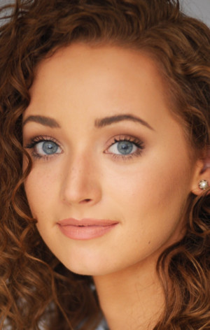 Caroline Portu - actress, writer