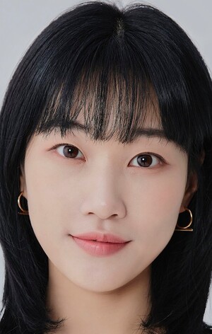 Ha Yoon-kyung - actress - biography, photo, best movies and TV shows
