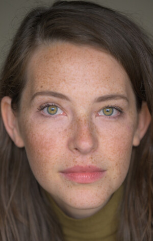 Classify Welsh actress Annes Elwy