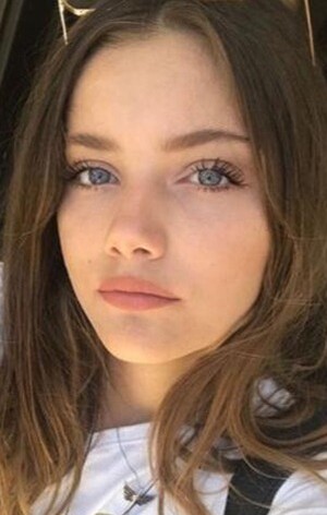 Эсила Умут - актриса - биография, фото, лучшие фильмы и сериалы