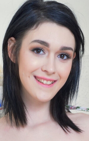 Ivy Aura - actress - biography, photo, best movies and TV shows