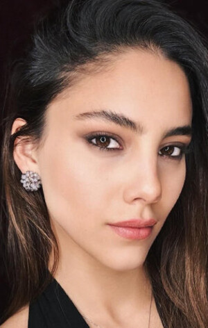 Dilin Doger - actress - biography, photo, best movies and TV shows