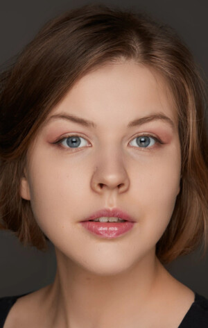 Anna Suvorova - actress, dubbing: russian