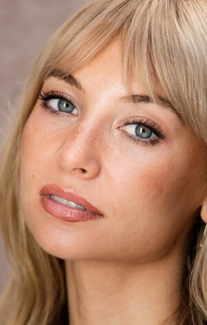 Sarah Noelle - actress, camera