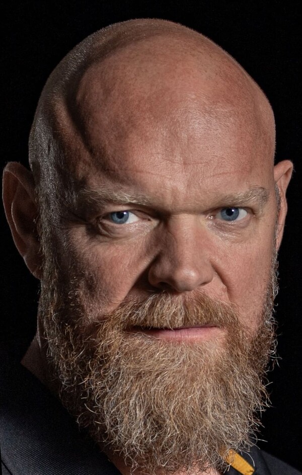 Magnus Samuelsson - actor, producer