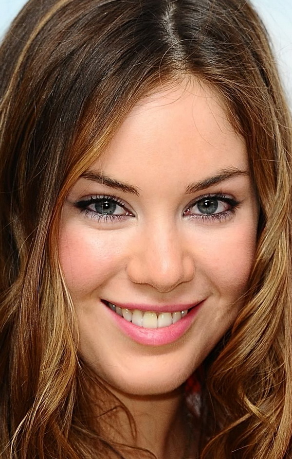 Roxanne McKee - actress - biography, photo, best movies and TV shows