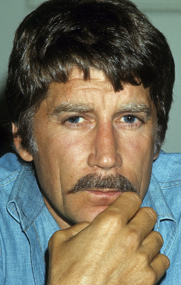 Alex Cord - actor - biography, photo, best movies and TV shows
