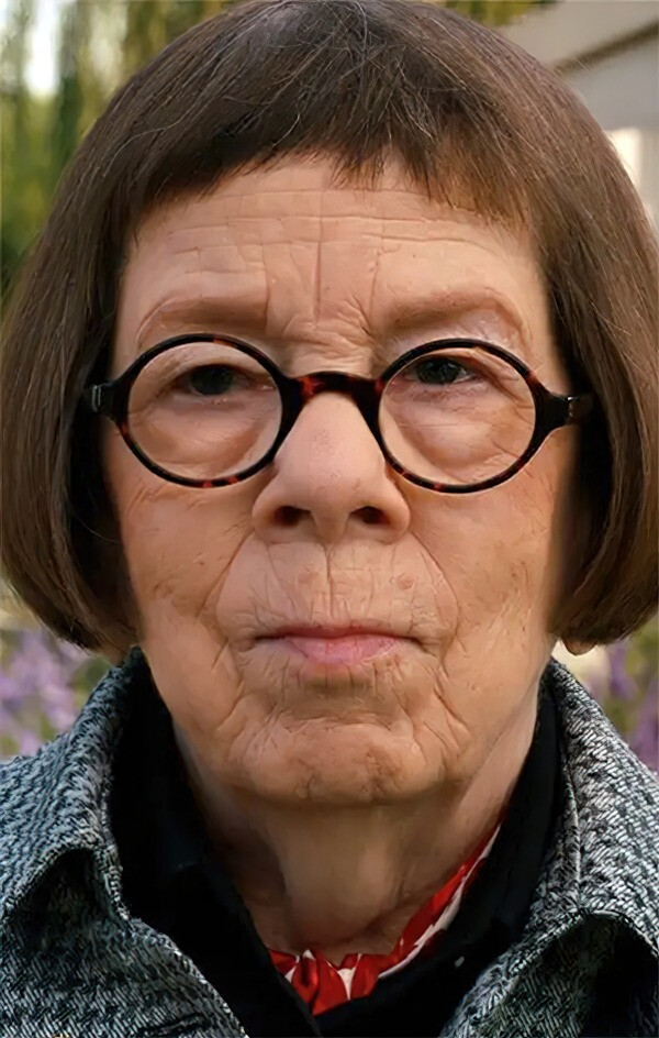 Linda Hunt - actress - biography, photo, best movies and TV shows