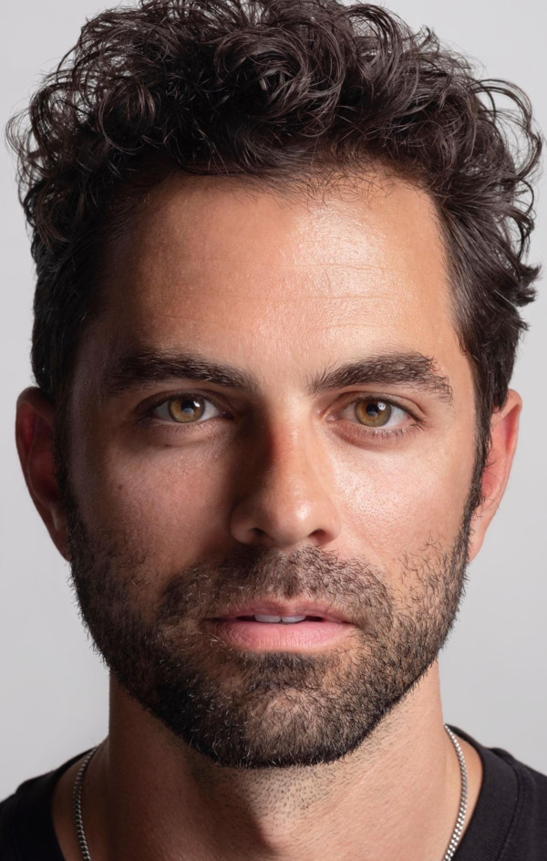 Facts - Gerardo Celasco - Wiki: Biography