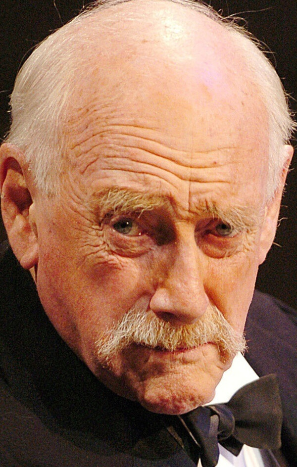 Graham Crowden - actor - biography, photo, best movies and TV shows