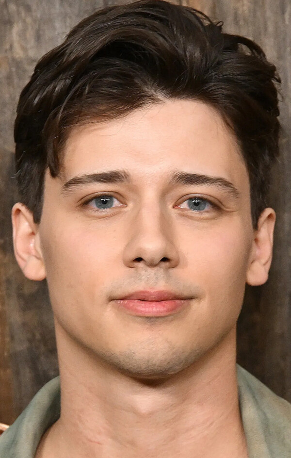 Uriah Shelton - actor - biography, photo, best movies and TV shows