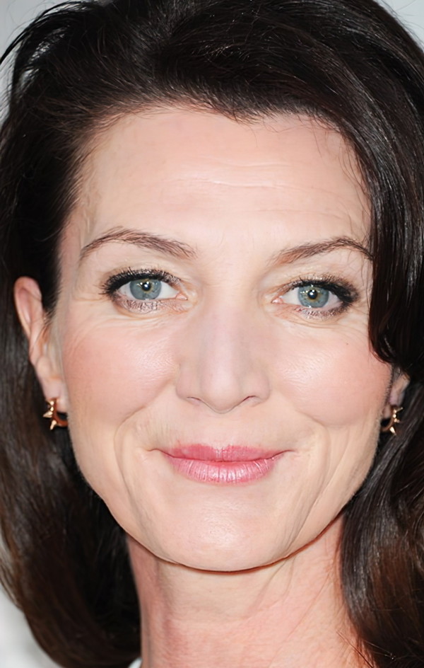 Michelle Fairley - actress, director, writer, dubbing: english