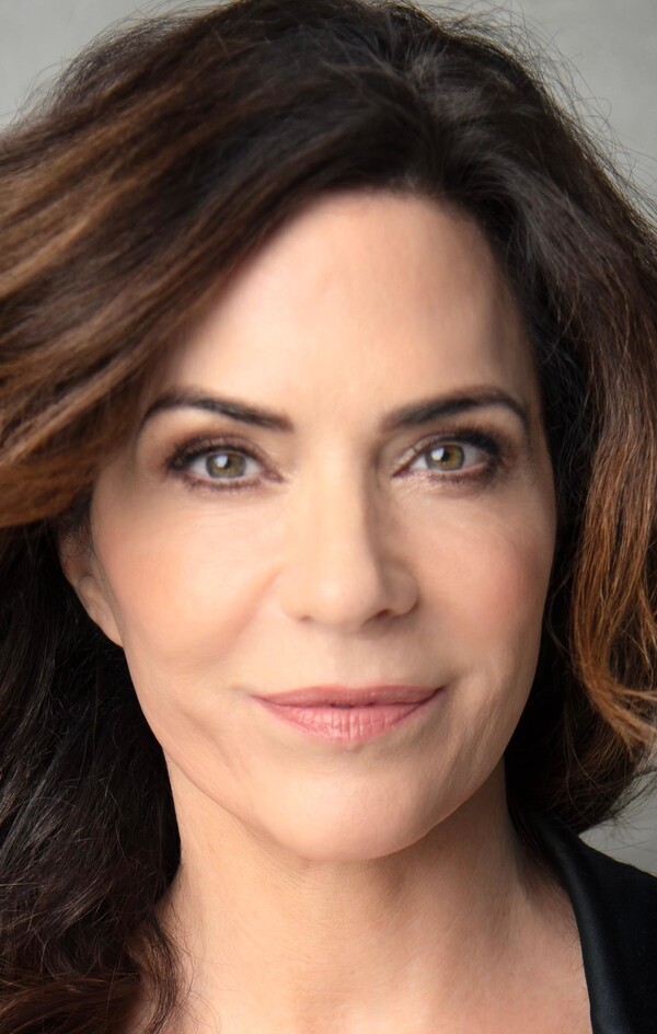 Holly Gagnier - actress, director, writer, producer, editor