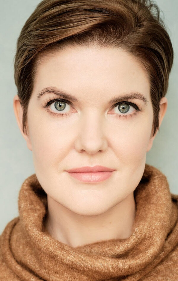 Kate Bond - actress, producer, designer