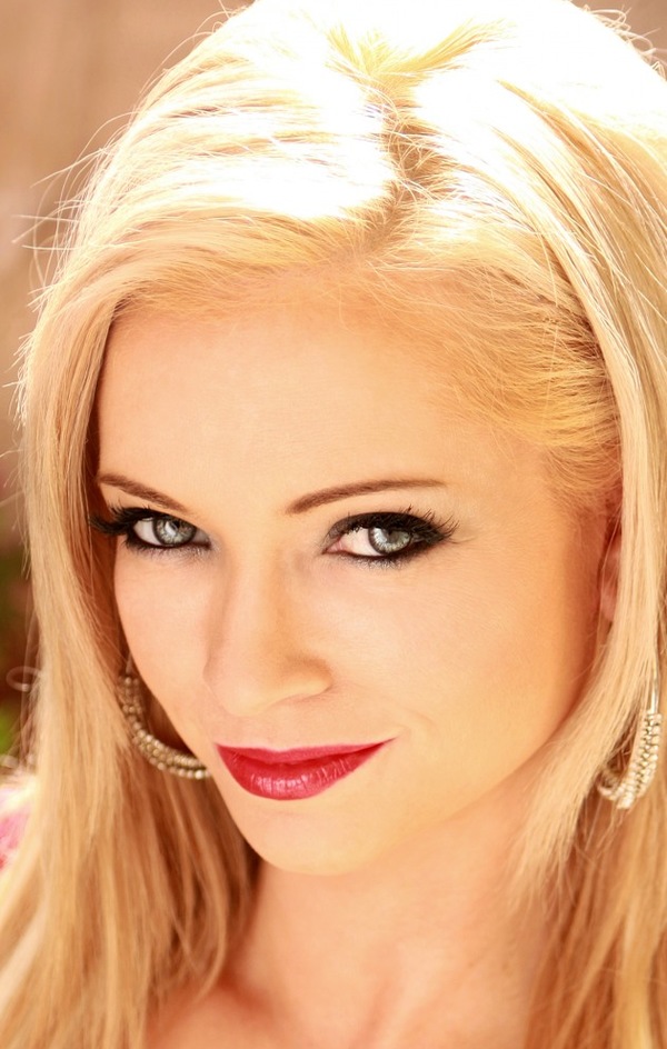 Mindy Robinson - actress, writer, director, producer