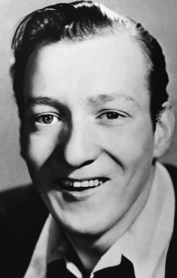 Huntz Hall - actor - biography, photo, best movies and TV shows