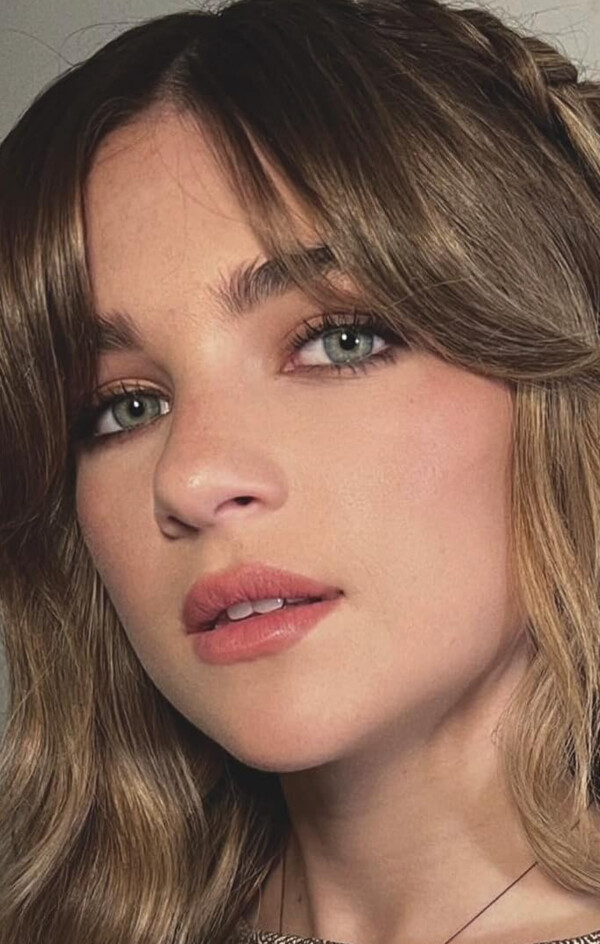 Raegan Revord - actress - biography, photo, best movies and TV shows