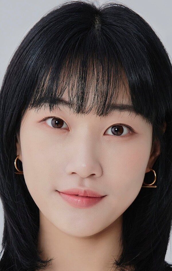 Ha Yoon-kyung - actress - biography, photo, best movies and TV shows
