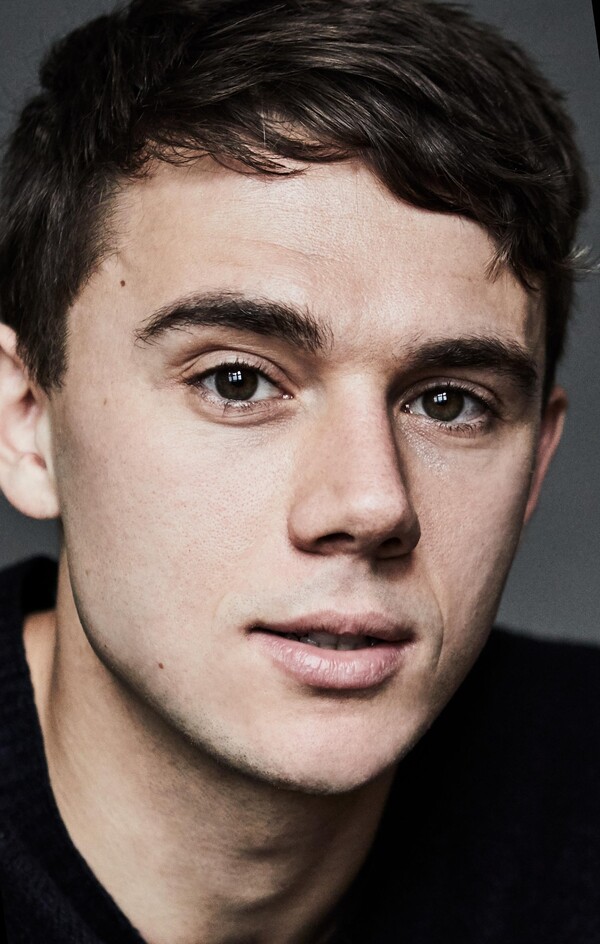 Calam Lynch - actor - biography, photo, best movies and TV shows