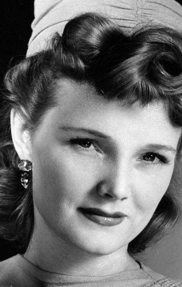 Elizabeth Russell - actress - biography, photo, best movies and TV shows