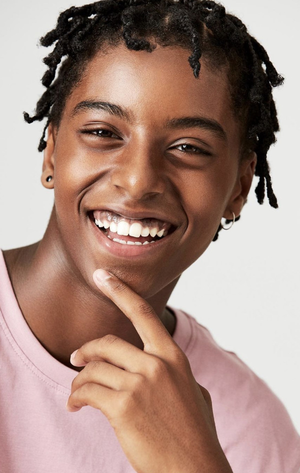 Mekonnen Knife - actor - biography, photo, best movies and TV shows