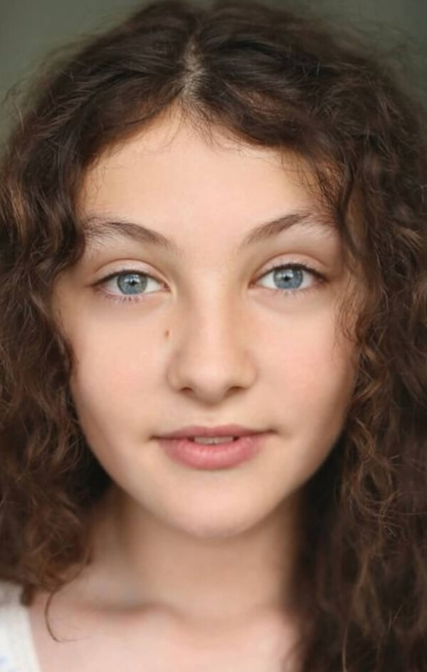 Chloe Raphael - actress - biography, photo, best movies and TV shows