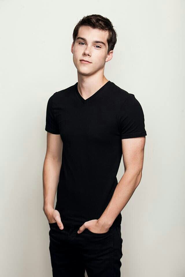Jeremy Shada - actor - biography, photo, best movies and TV shows