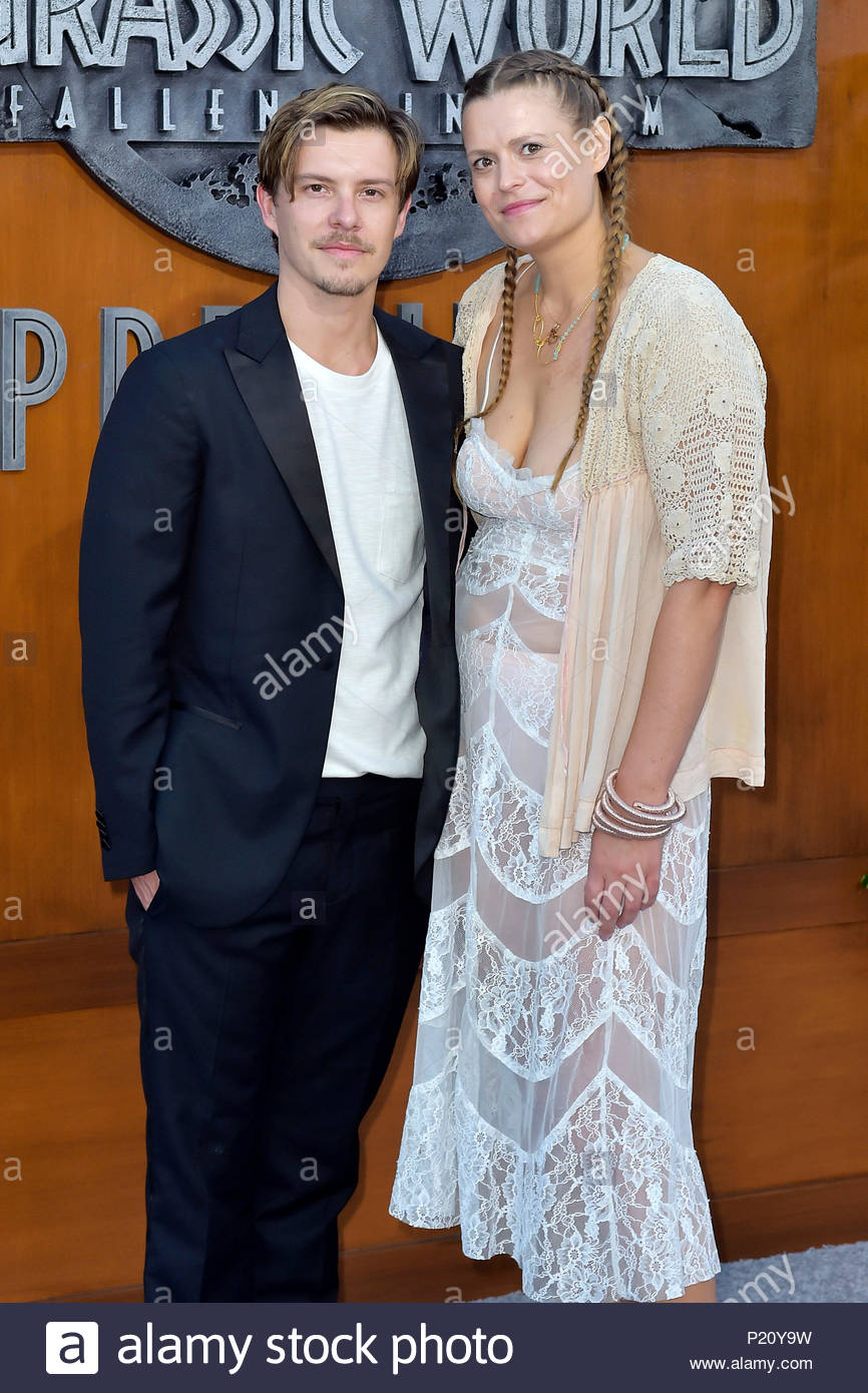 Xavier Samuel - actor - biography, photo, best movies and TV shows