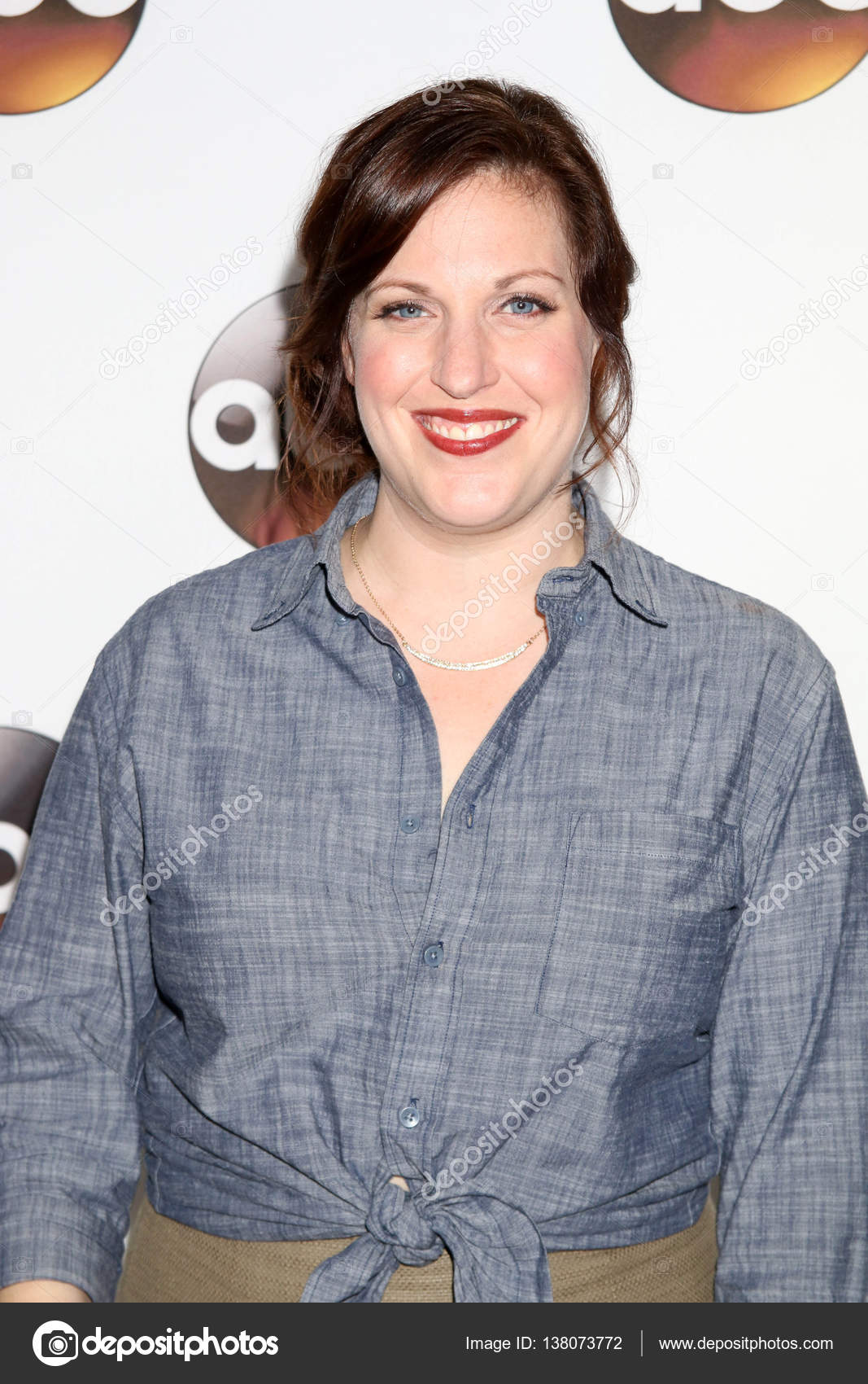 Allison Tolman - actress - biography, photo, best movies and TV shows