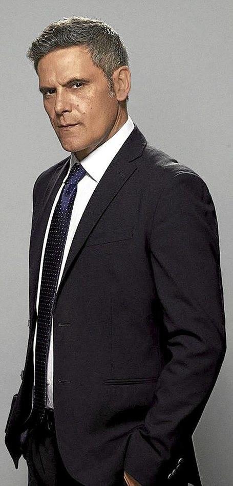 Roberto Enríquez - actor - biography, photo, best movies and TV shows