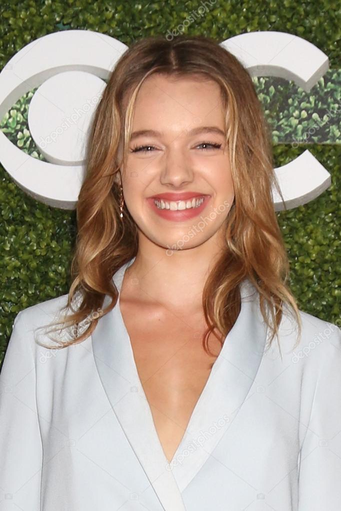 Sadie Calvano - actress - biography, photo, best movies and TV shows