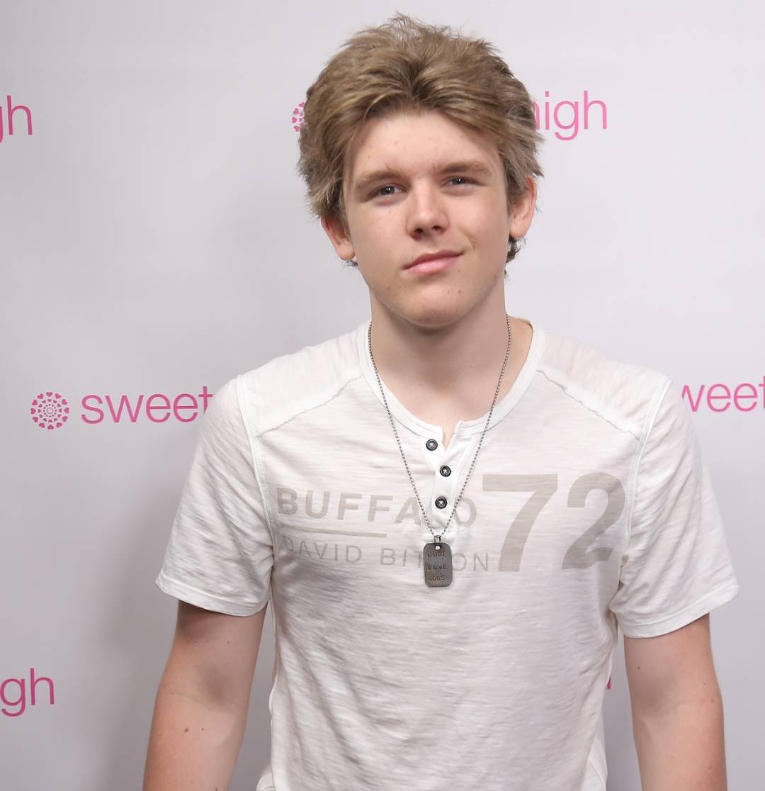 Sean Ryan Fox - actor - biography, photo, best movies and TV shows