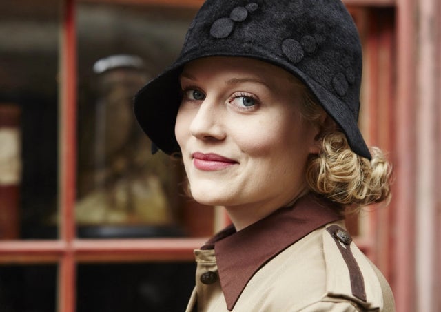 Cara Theobold - actress - biography, photo, best movies and TV shows