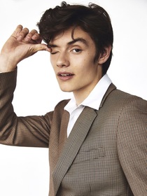 Louis Partridge - actor - biography, photo, best movies and TV shows