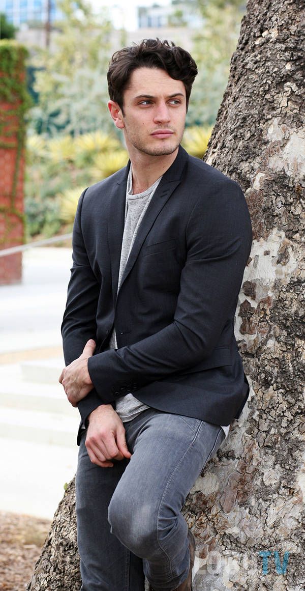 Colin Woodell - actor - biography, photo, best movies and TV shows