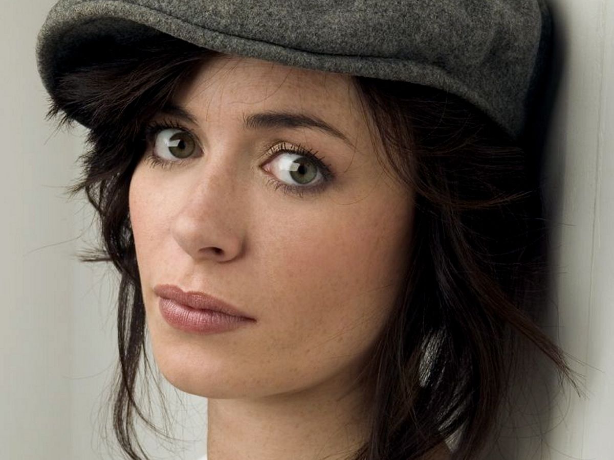 Eve Myles - actress, producer - biography, photo, best movies and TV shows